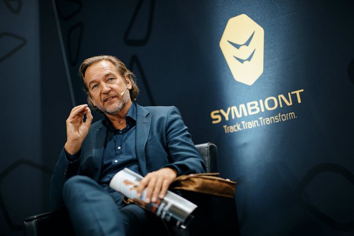 Matthias_Lehner_Bodystreet_Symbiont_Pressekonferenz_FIBO_2022_medium.jpg